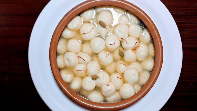 5 Top most famous foods that Kolkata is known for